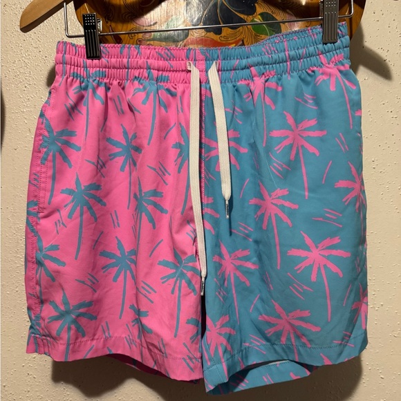 chubbies | Shorts | Chubbies Tropical Pink And Blue Shorts 55 Inch ...